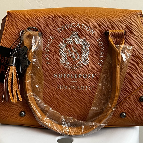 Bioworld | Bags | Harry Potter Hufflepuff Bag | Poshmark